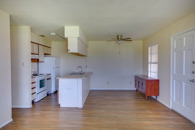 759 Redwood Ave Unit 771 #3, Rockport, TX 78382 - Apartments in ...