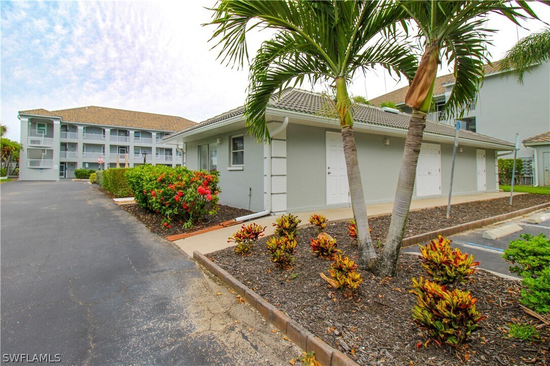 519 Roma Ct Unit 3-208, Naples, FL 34110 - Condo for Rent in Naples, FL ...