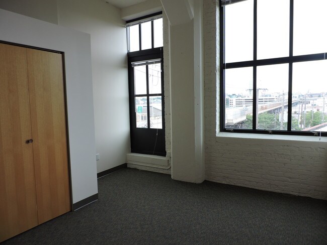 Paper Box Lofts Apartments - Milwaukee, WI | Apartments.com