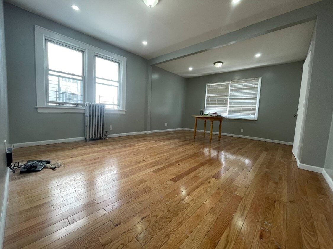 155-21 115th Rd Unit 2, Queens, NY 11434 - Room for Rent in Queens, NY ...