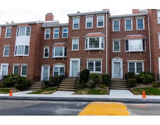 63 Breakwater Dr, Chelsea, MA 02150 - Townhome Rentals in Chelsea MA ...