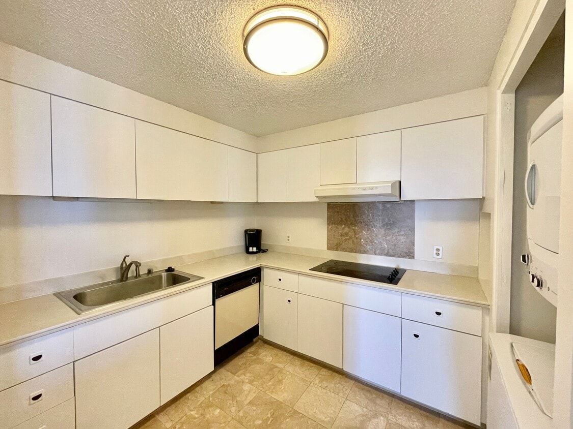 1910 Ala Moana Blvd Unit 36B, Honolulu, HI 96815 - Condo for Rent in ...