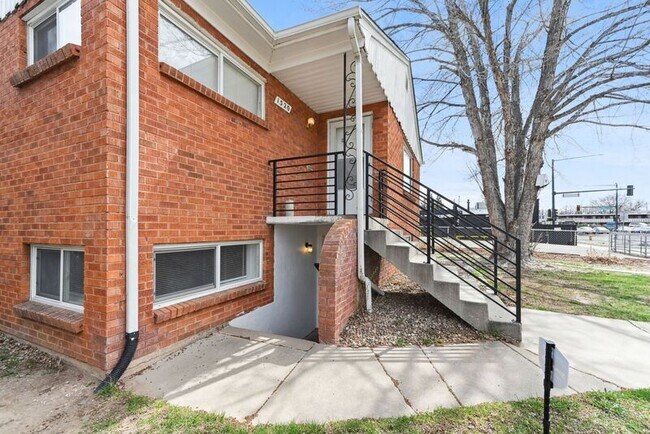 1520 Oneida St Unit B, Denver, CO 80220 - Condo for Rent in Denver, CO ...