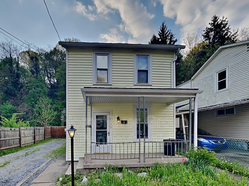 1139 Ravine St, Munhall, PA 15120 - House Rental in Munhall, PA ...