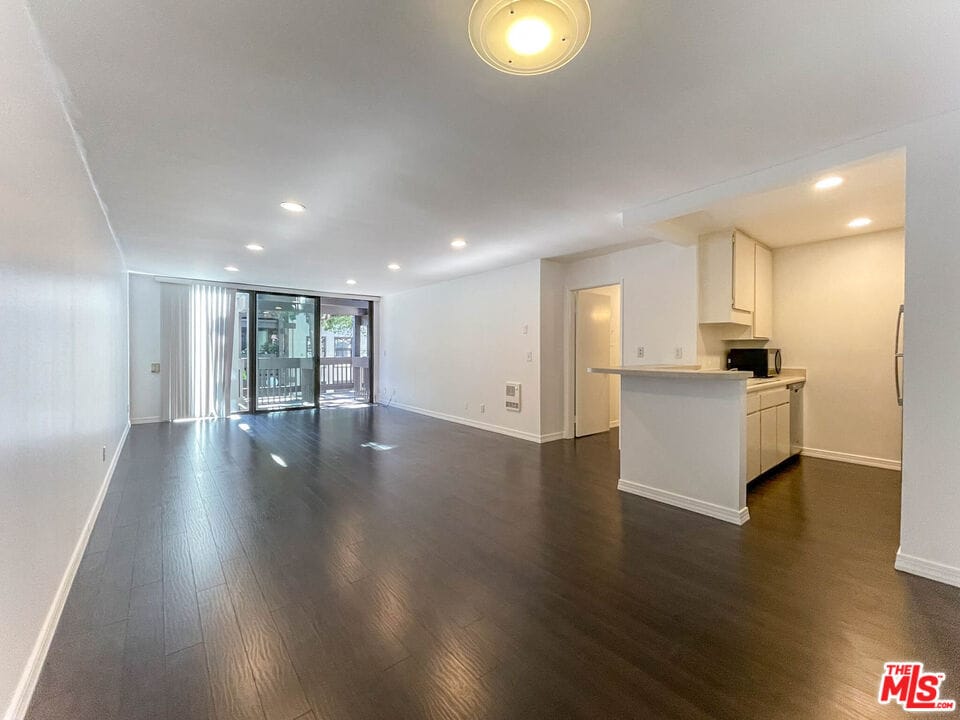 7777 W 91st St Unit B2150, Los Angeles, CA 90293 - Condo for Rent in ...