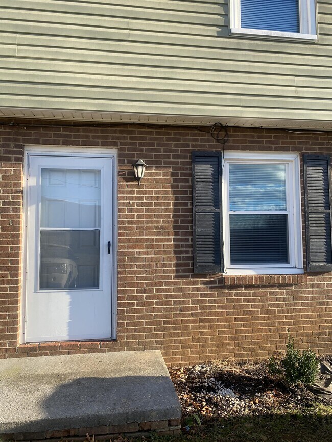 12 Culpepper Ave Unit 7, Buchanan, VA 24066 - Room for Rent in Buchanan ...