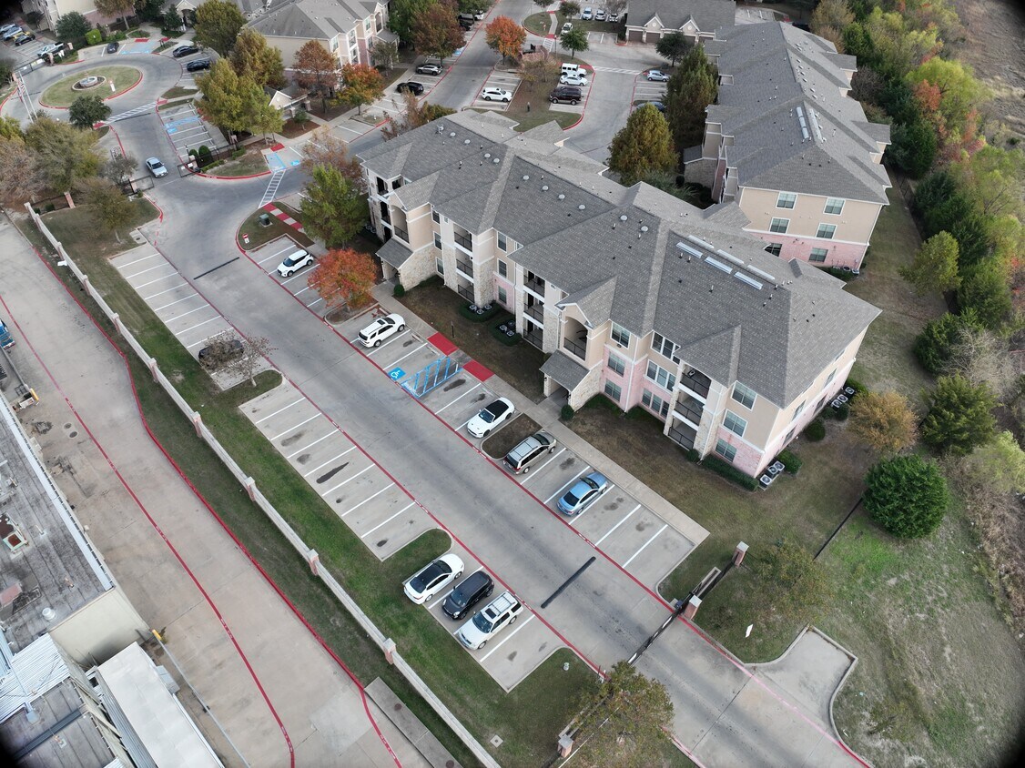 Red Oak Town Village Apartments - 200 S Ryan Dr Red Oak, TX 75154 ...