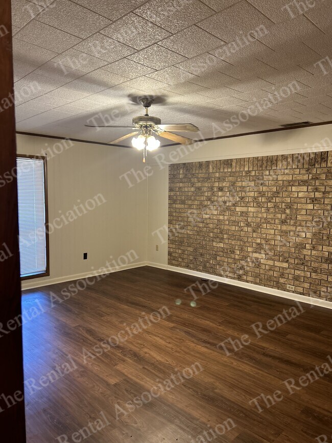 Huttig AR Condos for Rent