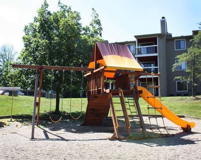 Deercross Apartments Rentals - Blue Ash, OH | Apartments.com