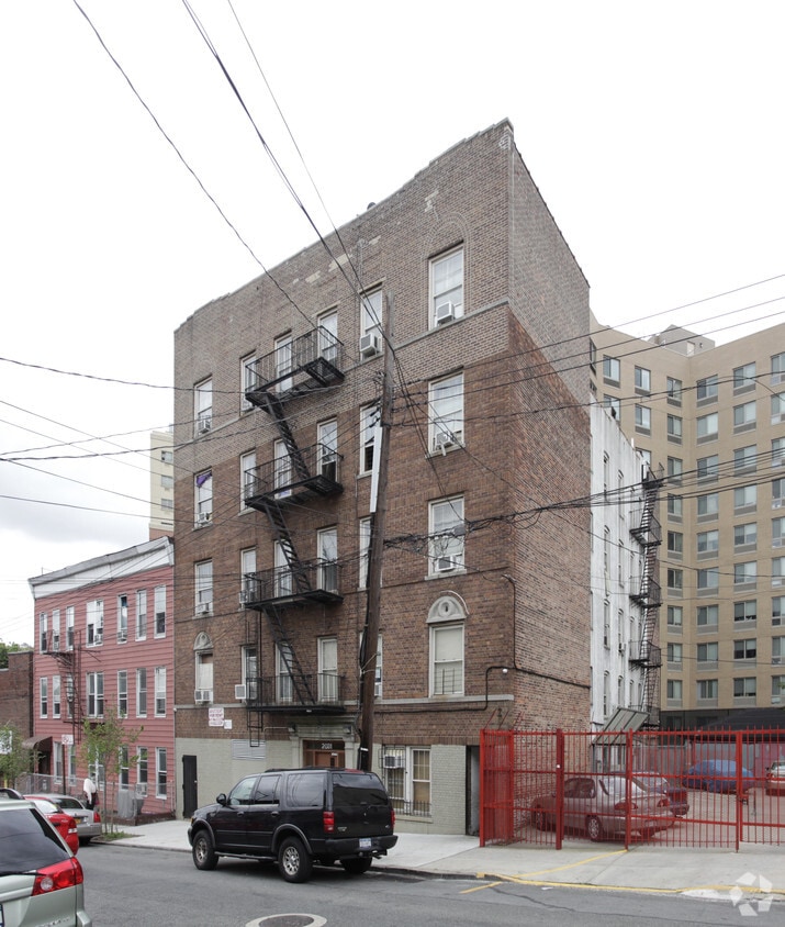 2031 Ryer Ave, Bronx, NY 10457 - 2031 Ryer Ave Bronx, NY 10457 ...