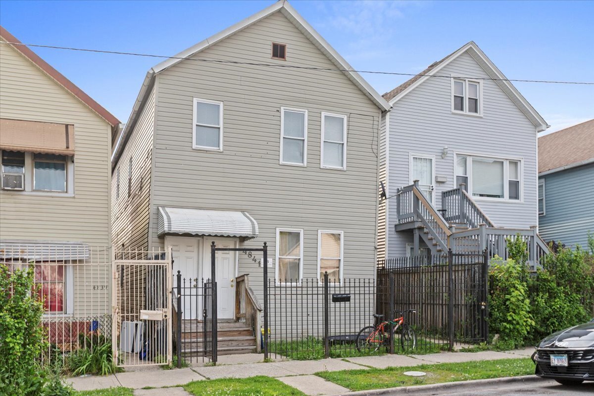 4841 S Loomis Blvd Unit 1F, Chicago, IL 60609 - Room for Rent in ...