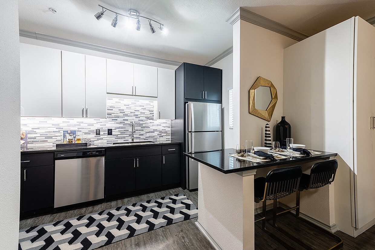 Oak Row North Dallas - 17811 Vail St Dallas, TX 75287 | Apartments.com