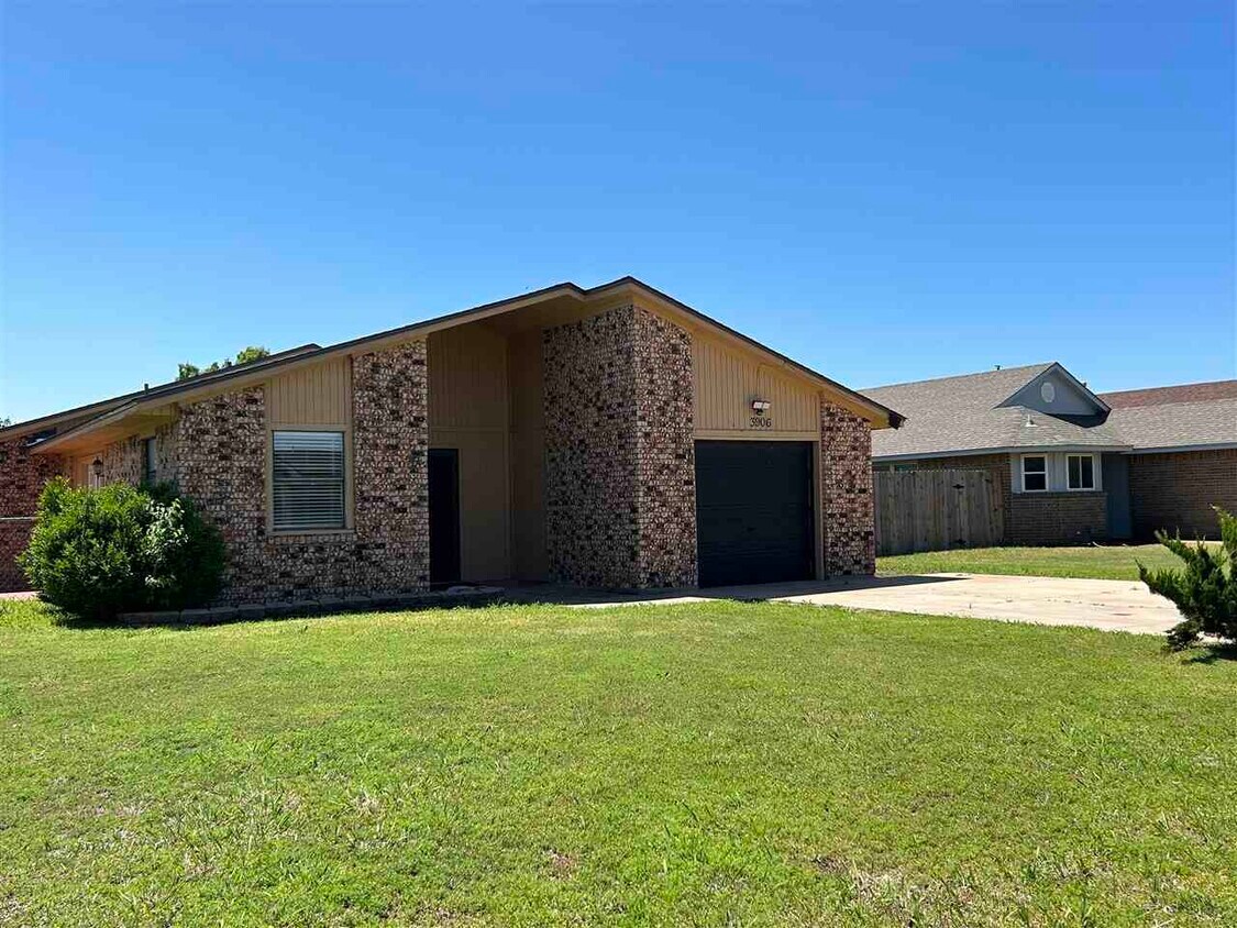 3906 SW Hickory Ln, Lawton, OK 73505 - House Rental in Lawton, OK ...