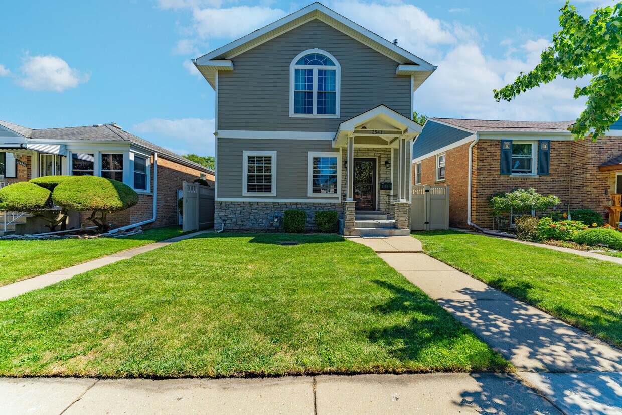 2541 N West St, River Grove, IL 60171 - House Rental in River Grove, IL | Apartments.com