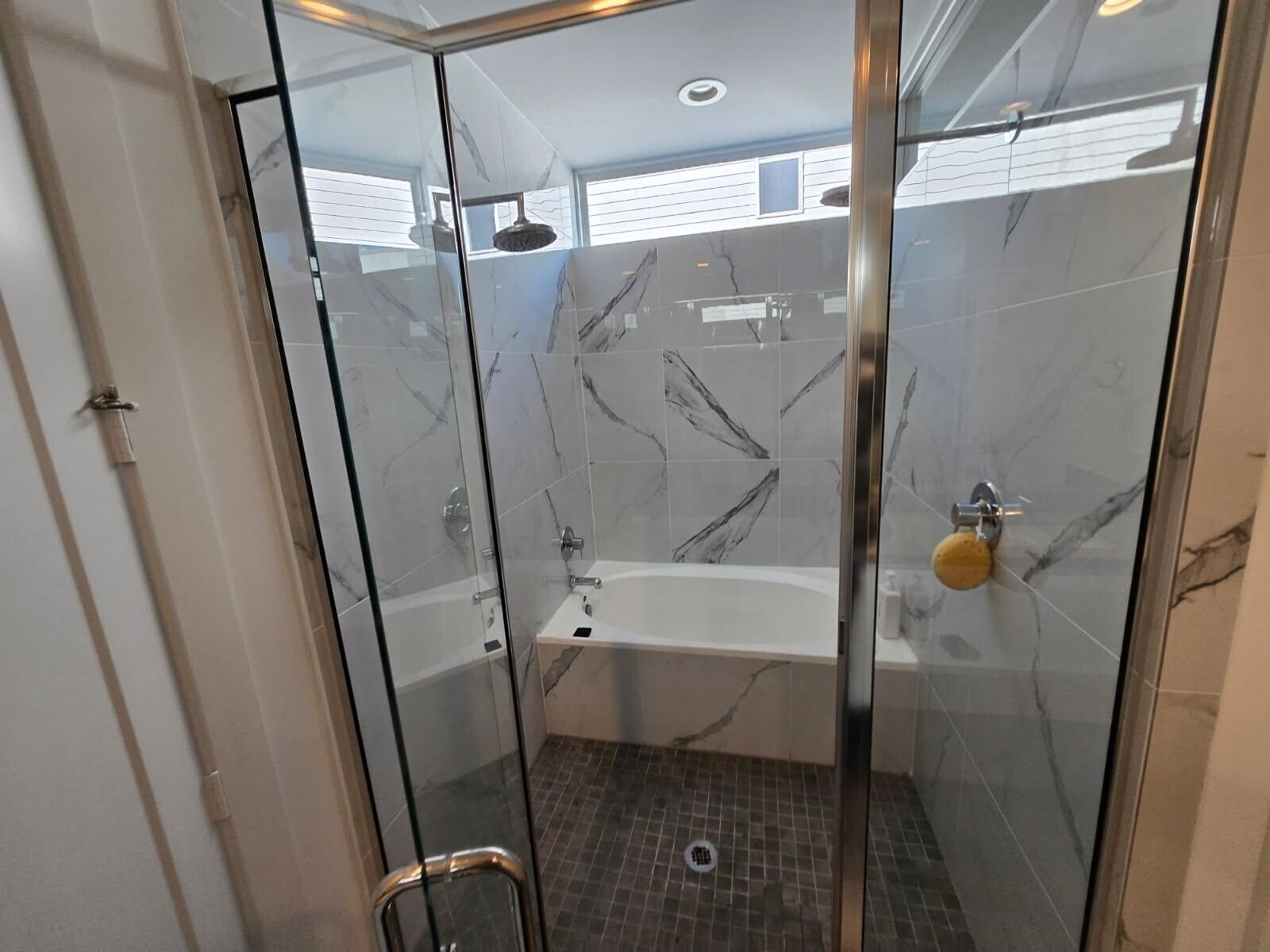 5866 E Post Oak Ln, Houston, TX 77055 - Casas adosadas en renta en ...