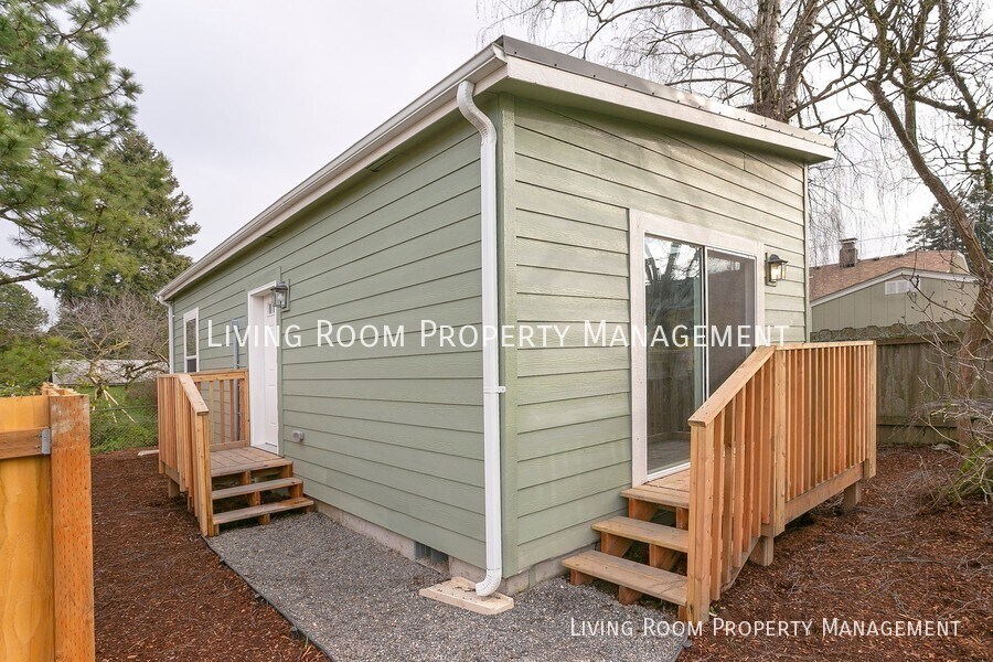 1846 SE Harold St Unit B, Portland, OR 97202 - Room for Rent in ...