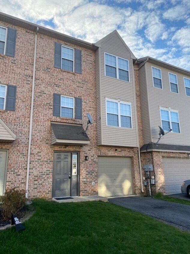 2430 Gillian Ln, Easton, PA 18040 - House Rental in Easton, PA ...