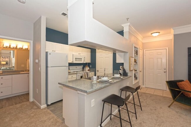 IMT Stoneleigh at Deerfield Apartments - Alpharetta, GA | Apartments.com