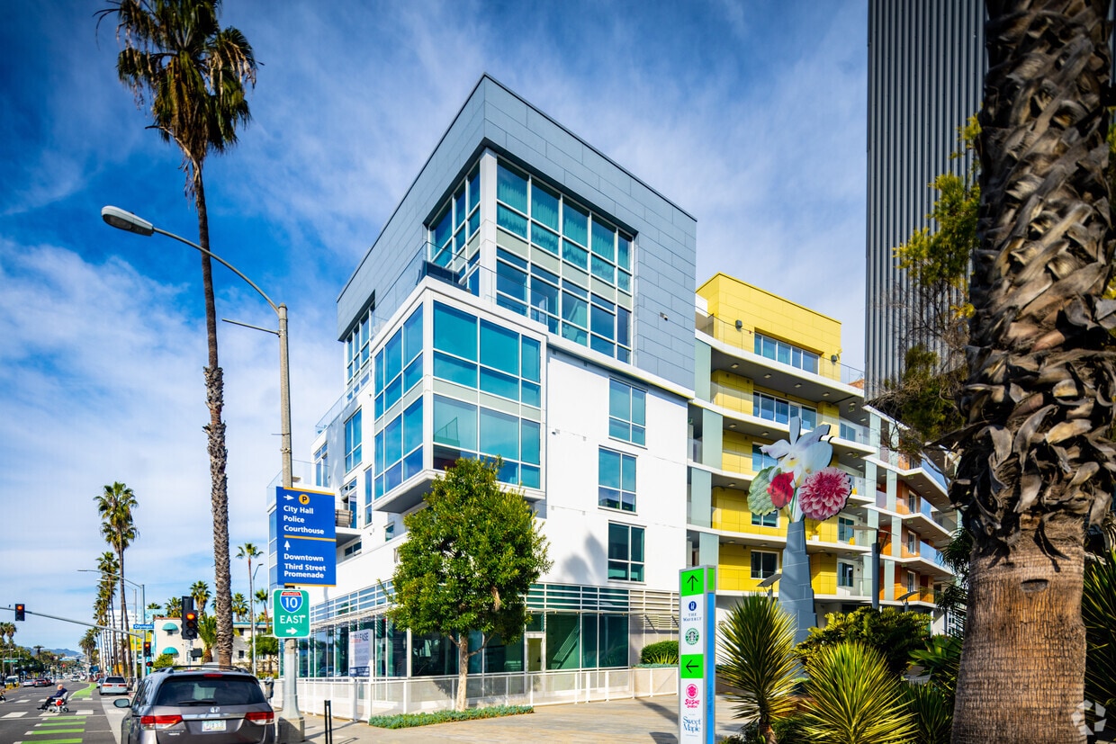The Waverly - 1705 Ocean Ave SANTA MONICA, CA 90401 | Apartments.com