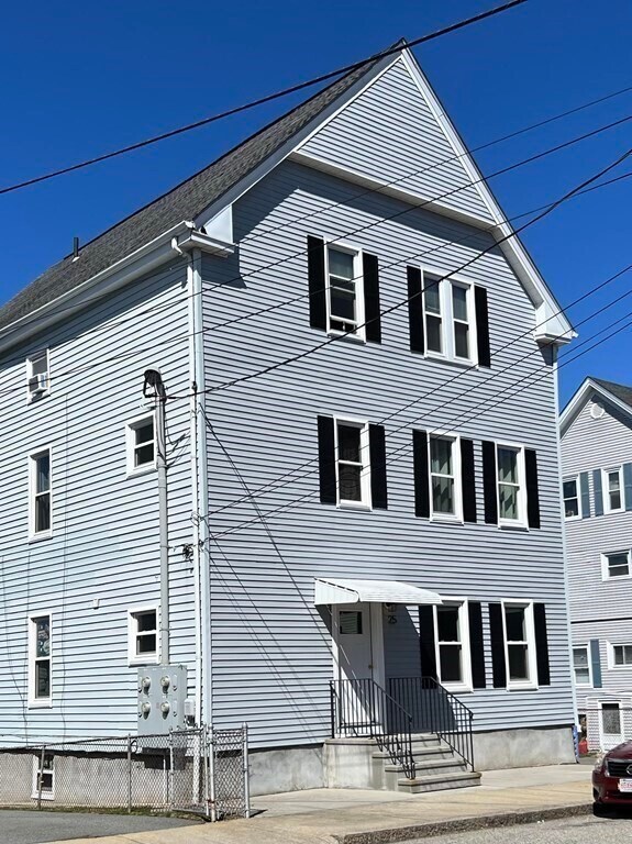 25 Lester St Unit 2, Fall River, MA 02724 - Room for Rent in Fall River ...