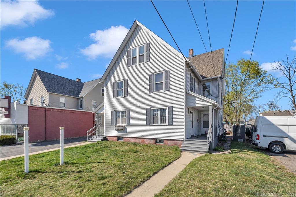 381 Center St, Manchester, CT 06040 - Room for Rent in Manchester, CT ...