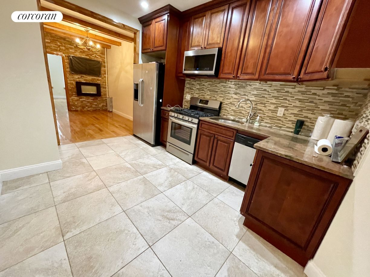 20-21 Himrod St, Queens, NY 11385 | Apartments.com