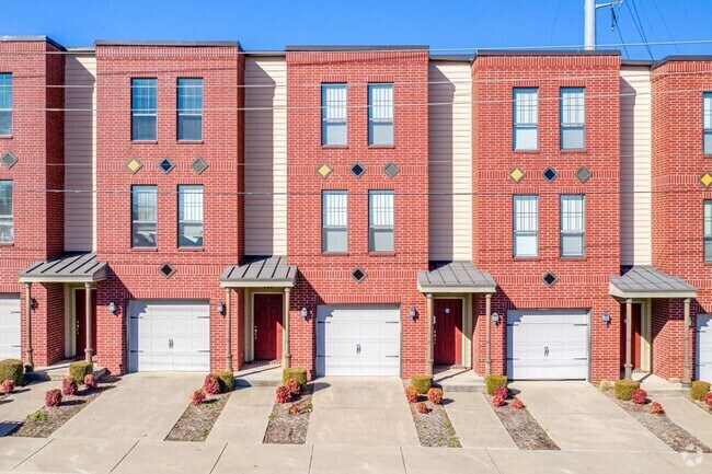 Downtown Fort Smith Apartments for Rent with a Walk-In Closet - Fort ...