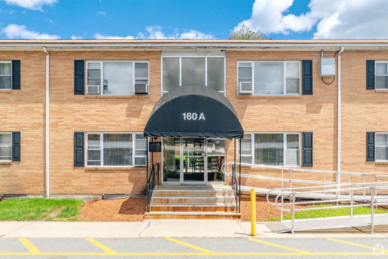 Clovelly Apartments - 160-170 Concord St Nashua, NH 03064 | Apartments.com