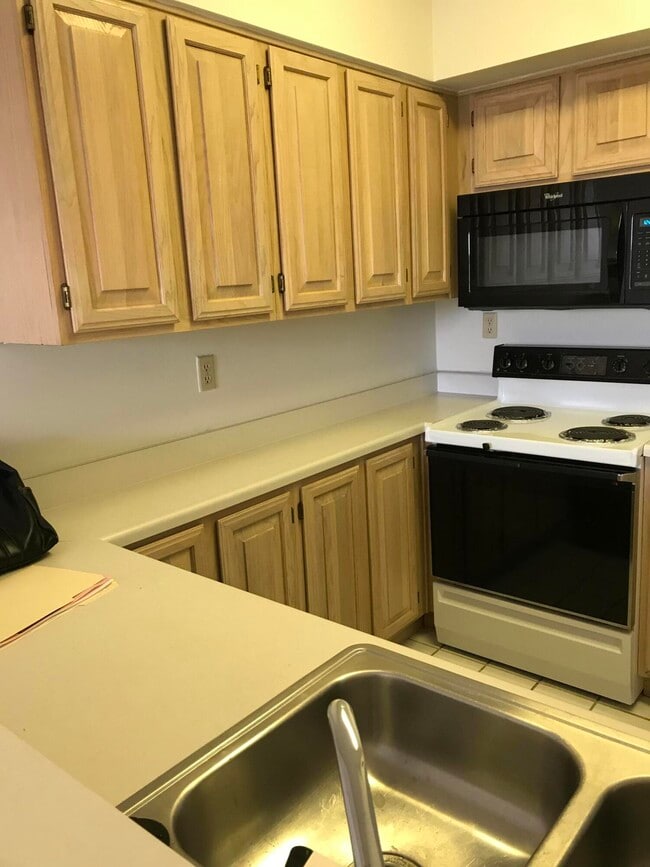 1280 S Alhambra Cir Unit 1221, Coral Gables, FL 33146 - Condo for Rent ...