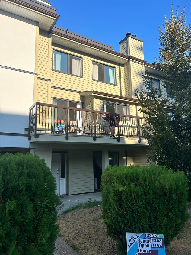 7162 133A St, Surrey, BC V3W 7Z9 - Townhouse for Rent in Surrey, BC ...