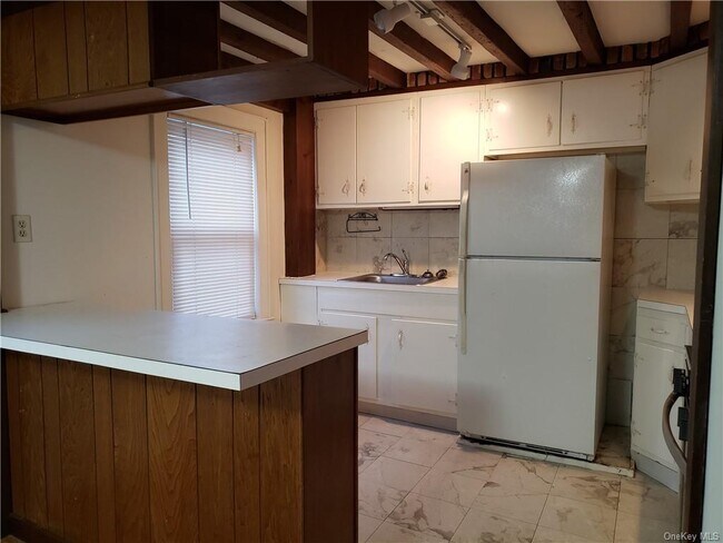 192 Caroll St Unit 2, The Bronx, NY 10464 - Room for Rent in The Bronx ...