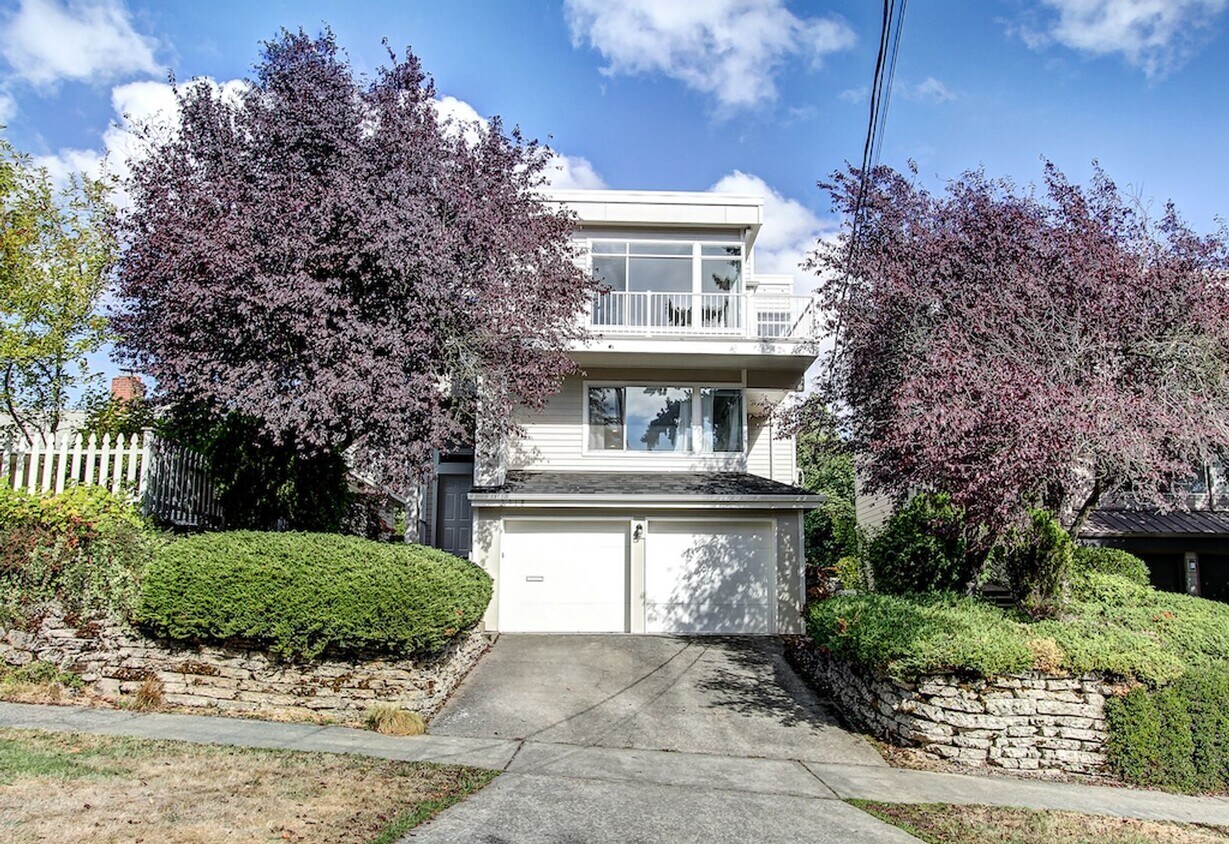 2918 E Republican St, Seattle, WA 98112 - House Rental in Seattle, WA ...