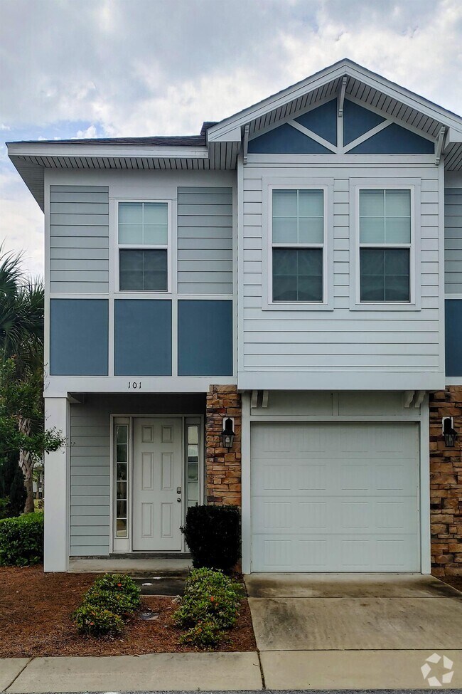 Waterfall Apartments for Rent with Parking - Panama City Beach, FL - 1 ...