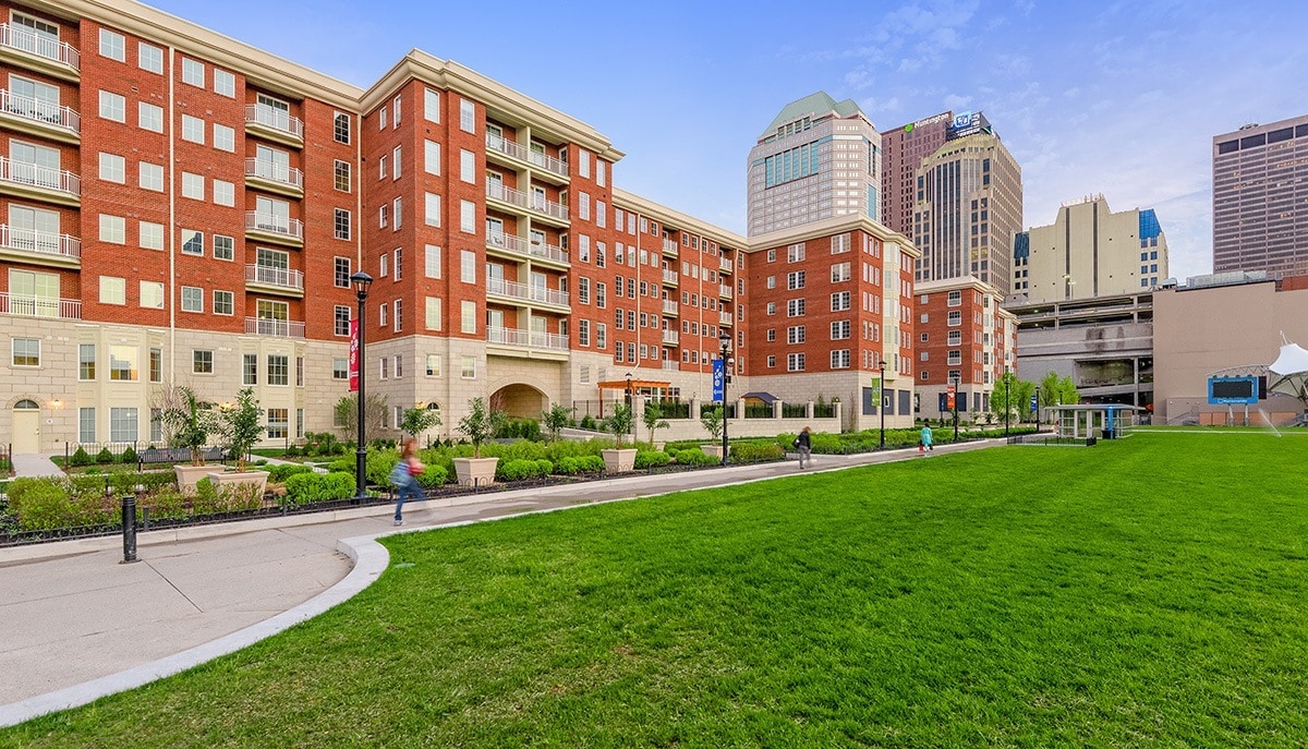Highpoint on Columbus Commons - 150-190 S High St Columbus, OH ...
