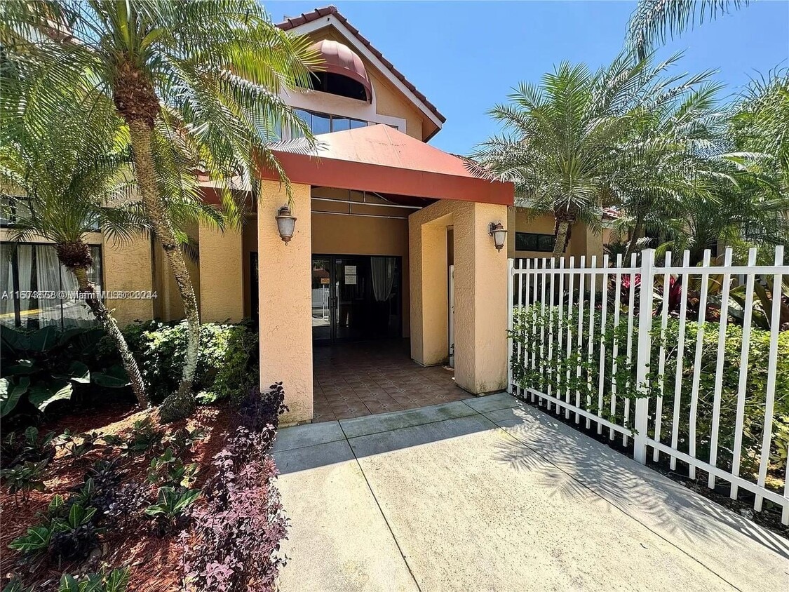 10581 SW 155th Ct Unit 1222, Miami, FL 33196 - Condo for Rent in Miami, FL | Apartments.com