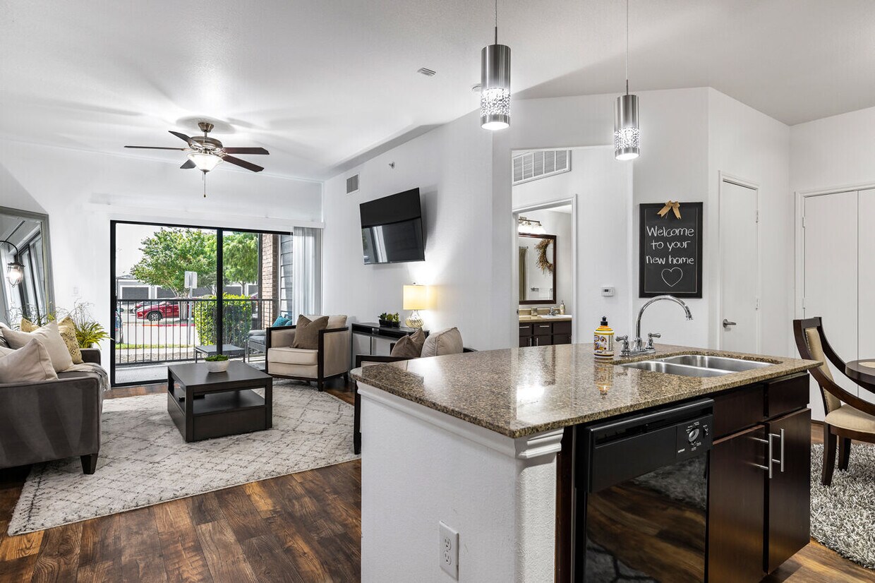 The Oaks at Techridge - 14000 The Lakes Blvd Pflugerville, TX ...