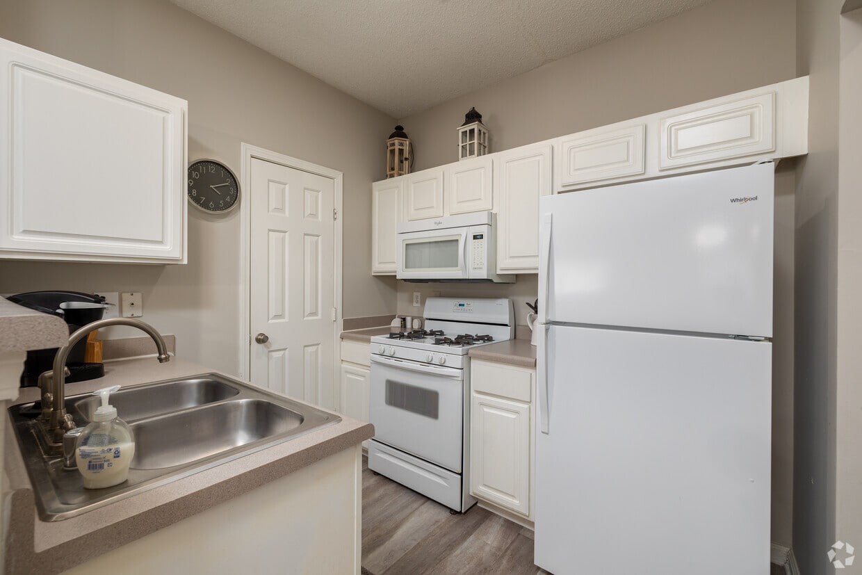 Colts Run - 3170 Mapleleaf Dr Lexington, KY 40509 | Apartments.com