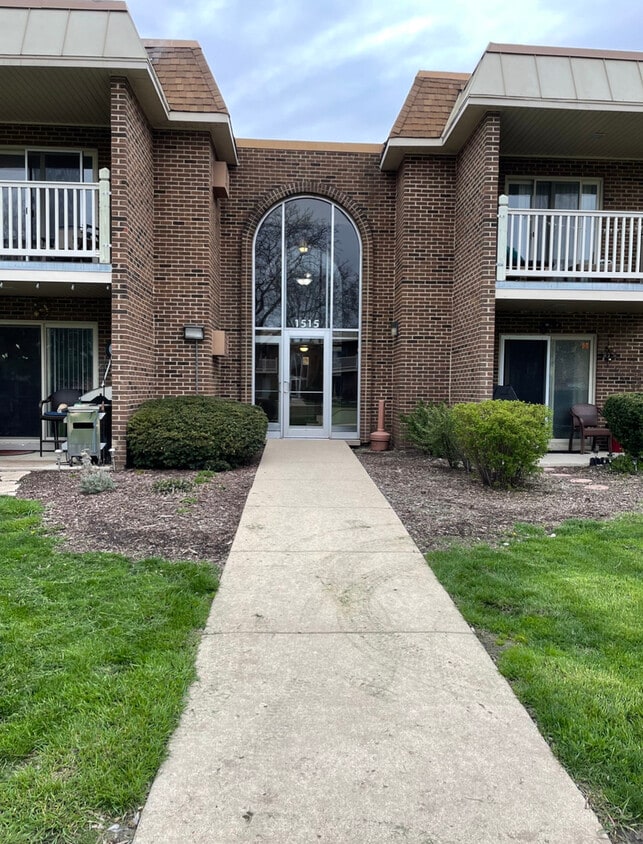 1515 Churchill Dr Unit 104 Palatine IL 60074 Condo For Rent In 1515-churchill-dr-unit-104-palatine-il-60074-condo-for-rent-in