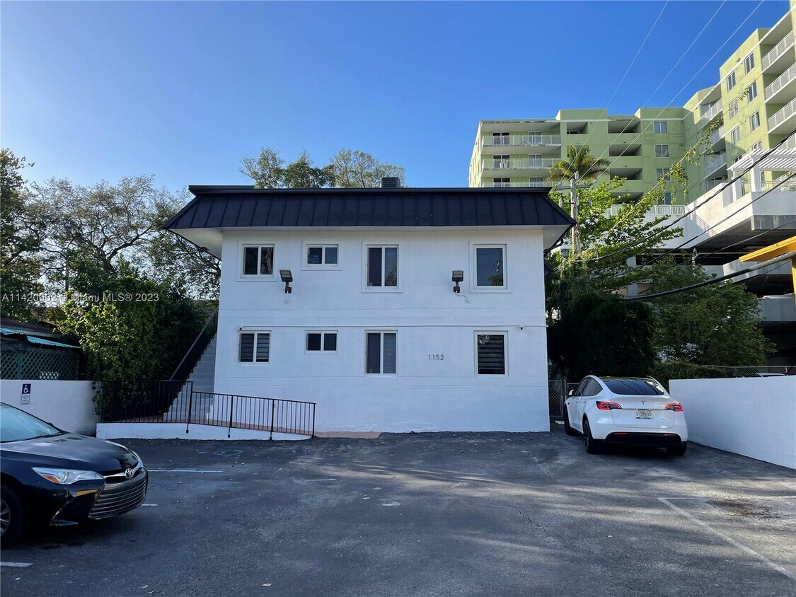1152 NW 3rd St Unit 5, Miami, FL 33128 - Room for Rent in Miami, FL | Apartments.com