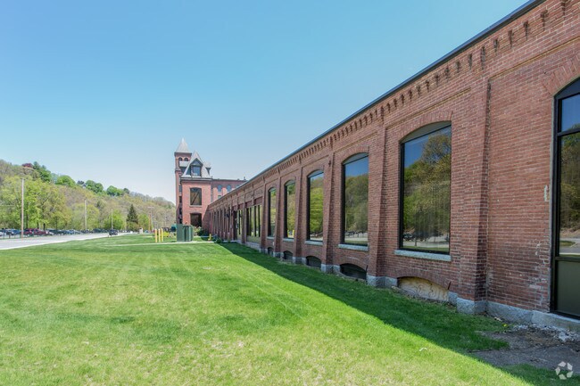 Lofts at Lancaster Mills Rentals - Clinton, MA | Apartments.com