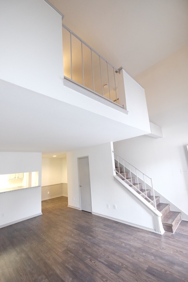 Creeks Edge Apartments - Austin, TX | Apartments.com