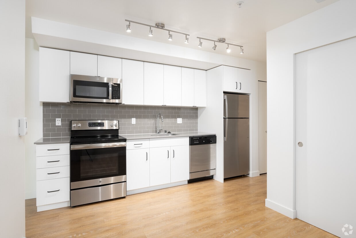 East Howe Steps - 1823 Eastlake Ave E Seattle, WA 98102 | Apartments.com