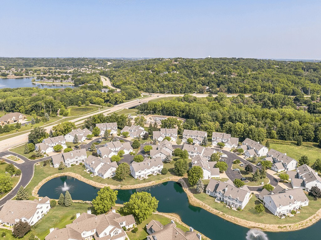 Crystal Bay Townhomes - 2301 Crystal Bay Ct Sw Rochester, MN 55902 ...