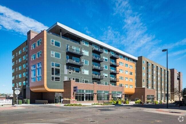 Downtown Denver Apartments for Rent with Extra Storage - Denver, CO ...
