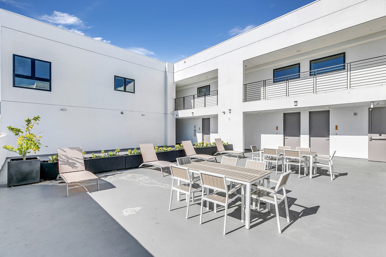 Coronado Residences - 825 S Coronado St Los Angeles, CA 90057 ...