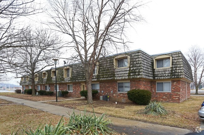 Metro Apartments at Wood River Rentals - Wood River, IL | Apartments.com