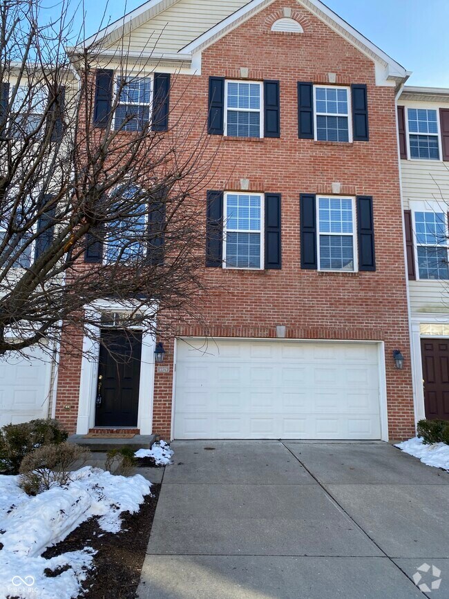 Spinnaker Cove Apartments for Rent with a Garage - Indianapolis, IN ...