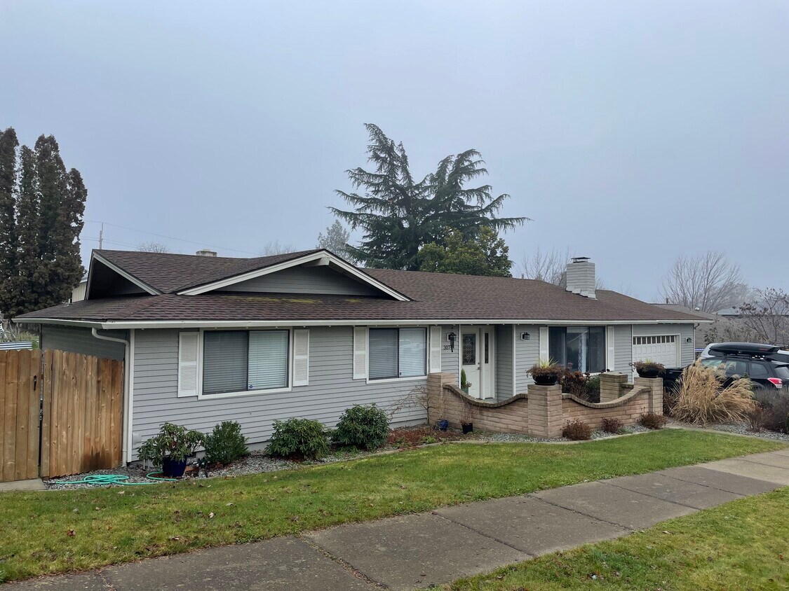 3074 Jason Way, Medford, OR 97504 - House Rental in Medford, OR ...