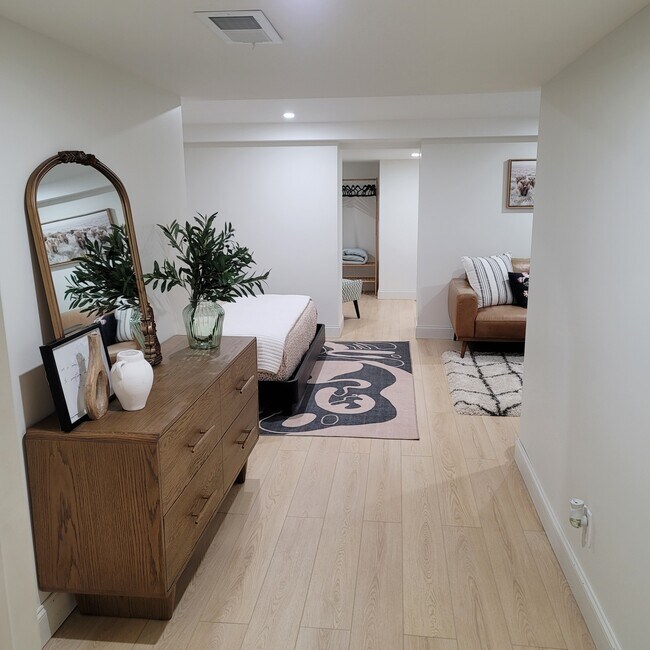 Apartments for Rent with Wheelchair Access in Red Oaks Mill NY
