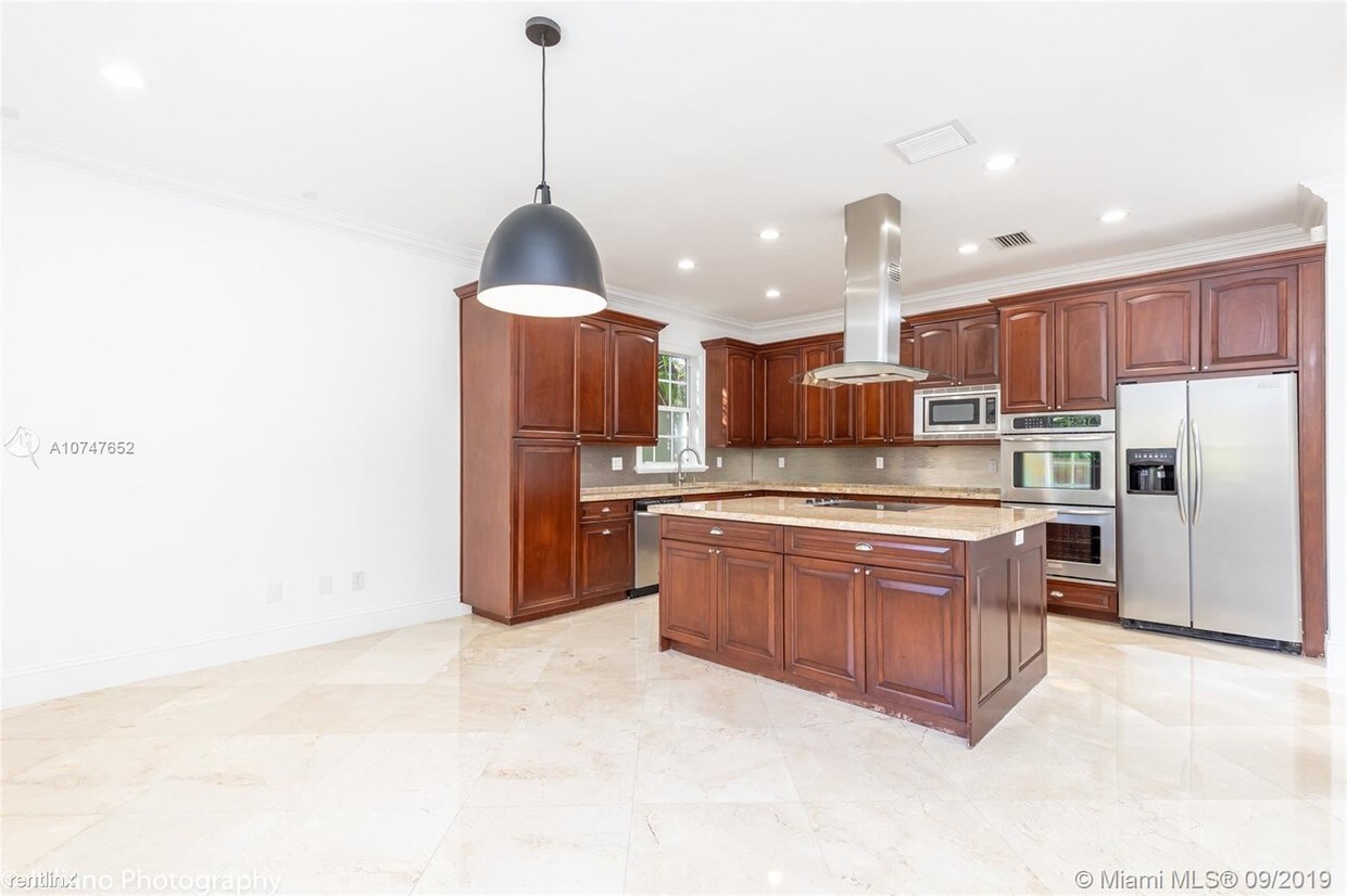 5735 Coral Way, Miami, FL 33155 - House Rental in Miami, FL ...